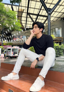 เปิดวาร์ป Poom Phuripan หนุ่มกล้ามแน่น หล่อแซ่บ หล่อแบบตะโกนดังๆ