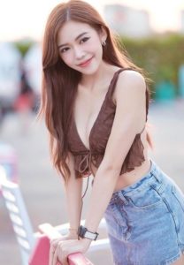 Jiraporn Poungpet เปิดประวัติเน็ตไอดอลสายเซ็กซี่