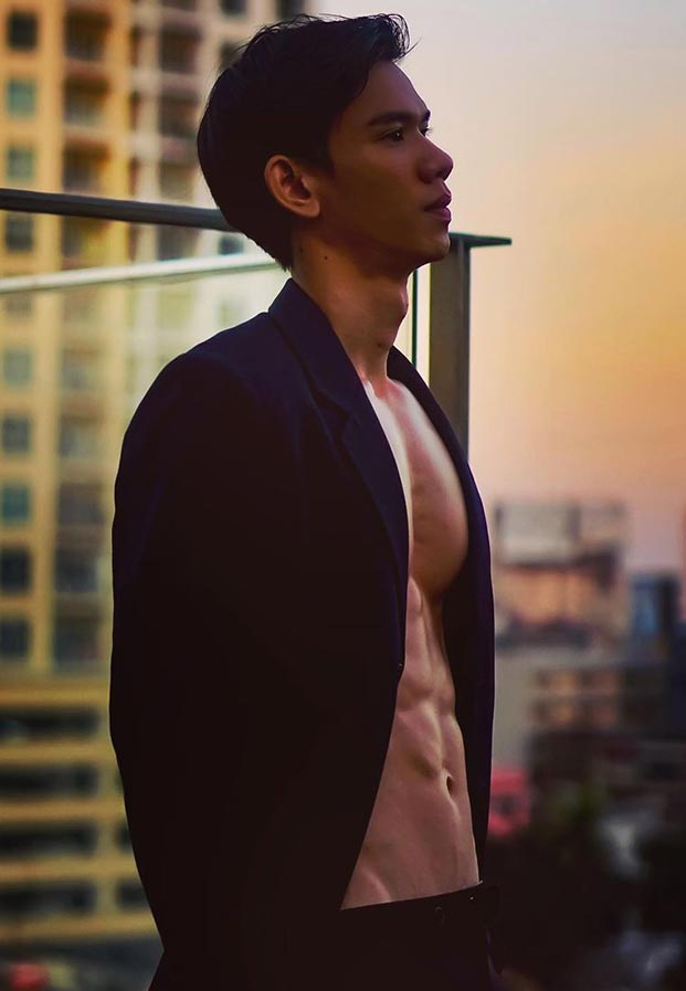 Aum Chanin หนุ่มหล่อหน้าตี๋ เป้าแน่นโดนใจ เซ็กซี่ขยี้ใจ