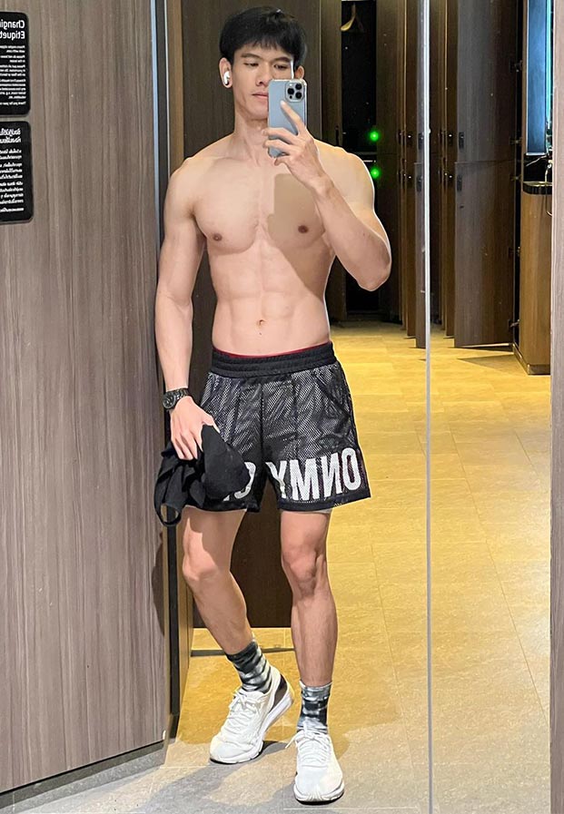Aum Chanin หนุ่มหล่อหน้าตี๋ เป้าแน่นโดนใจ เซ็กซี่ขยี้ใจ