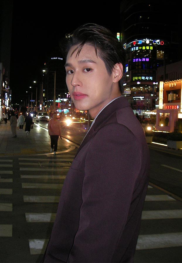 Bbillkin นักร้องเสียงเพราะ หล่อทะลุจอ ดาวเด่นวงการบันเทิง